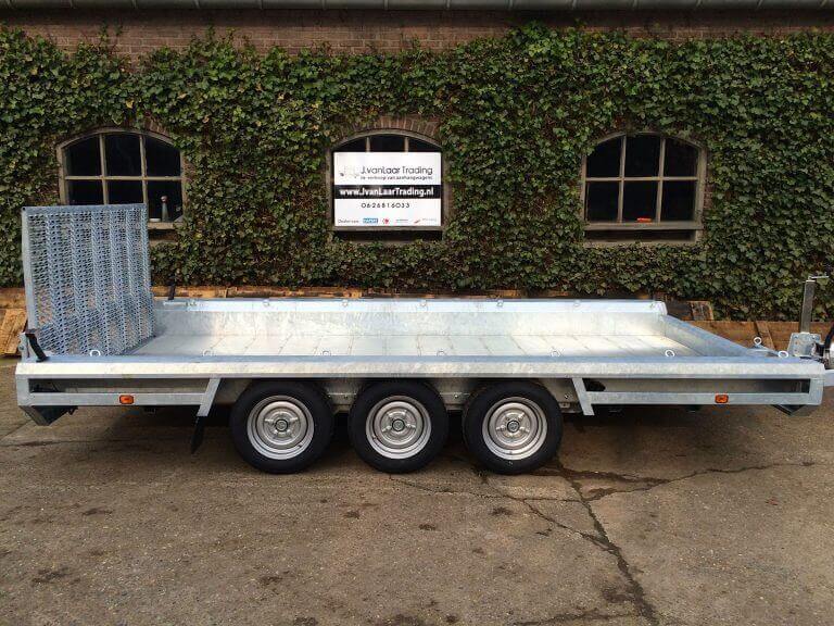 Verschillende soorten autoambulances - Van Laar Aanhangwagens